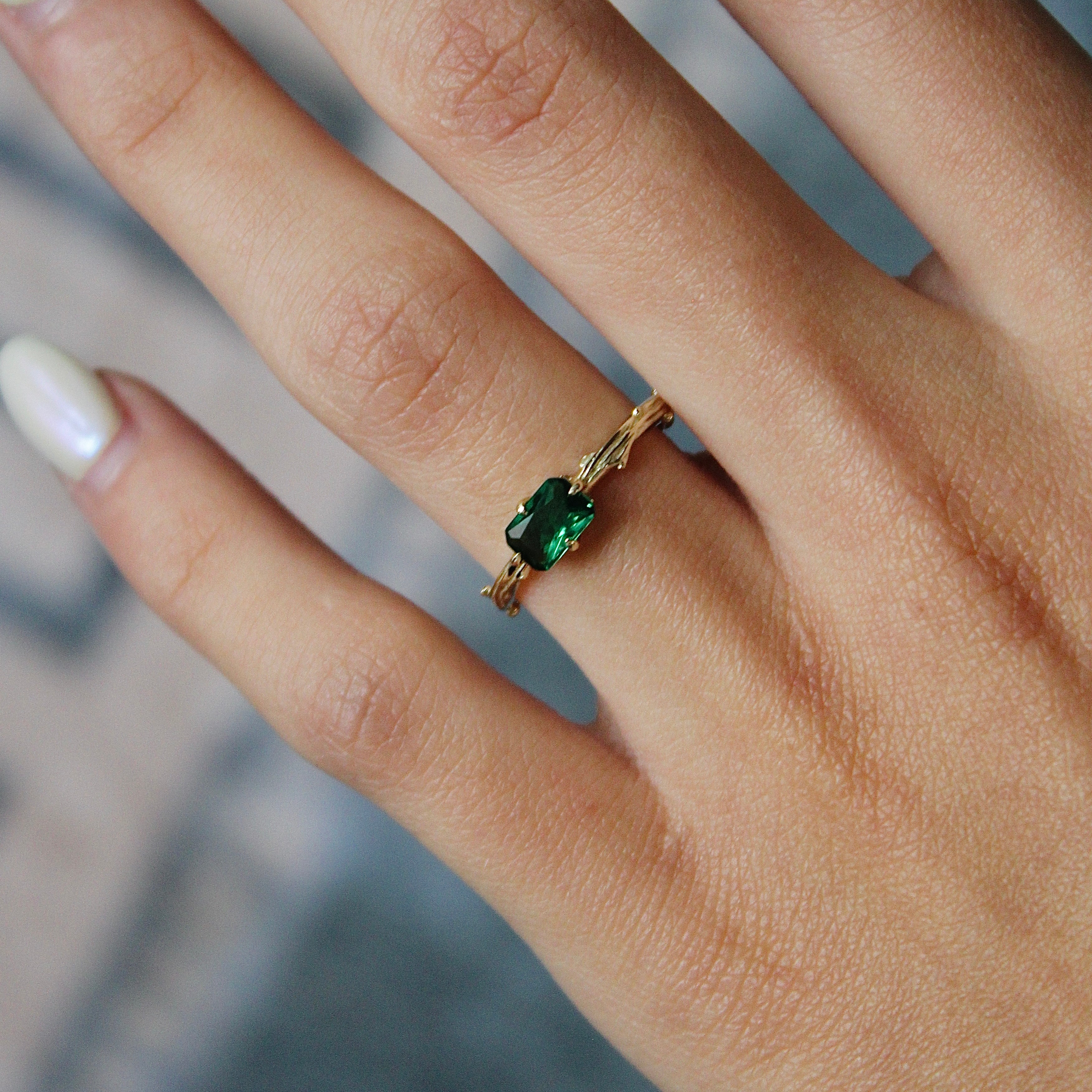Lab Grown Emerald Bark Ring – Vivian Grace